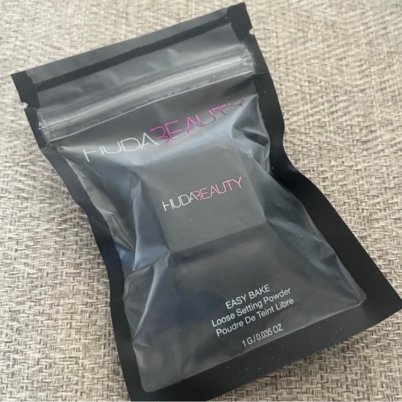 HUDA BEAUTY | Makeup | Huda Beauty Easy Bake Loose Baking And Setting ...